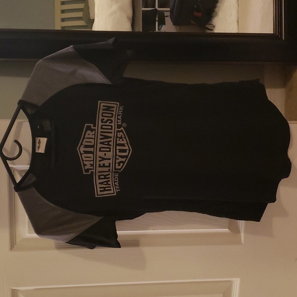 Harley-Davidson | Tops | Harley Davidson Medium Black Dry Fit Tee | Poshmark